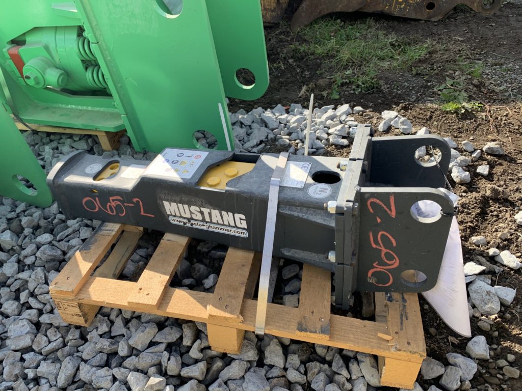 2019 MUSTANG HM150 EXCAVATOR HAMMER (1.5-4.5 TON) - Darling Sons Intl