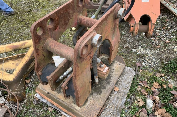 HITACHI 270 HOPAC - Darling Sons Intl