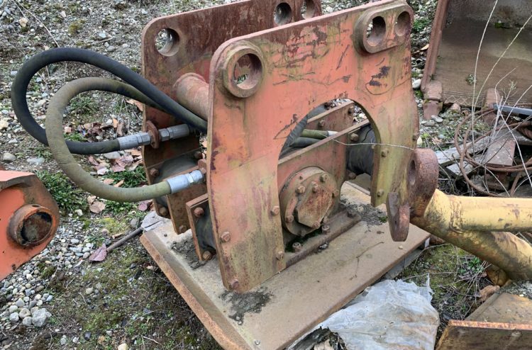 HITACHI 270 HOPAC - Darling Sons Intl