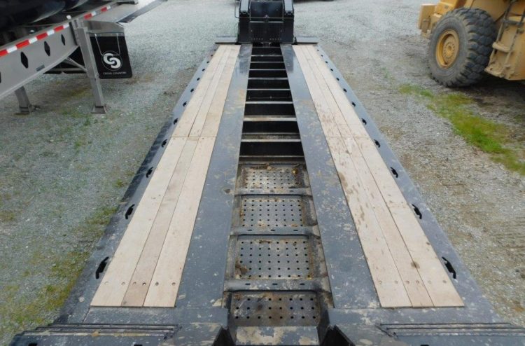 NEW LOAD KING SIGNATURE SERIES 60-TON LOWBOY – Darling Sons Intl