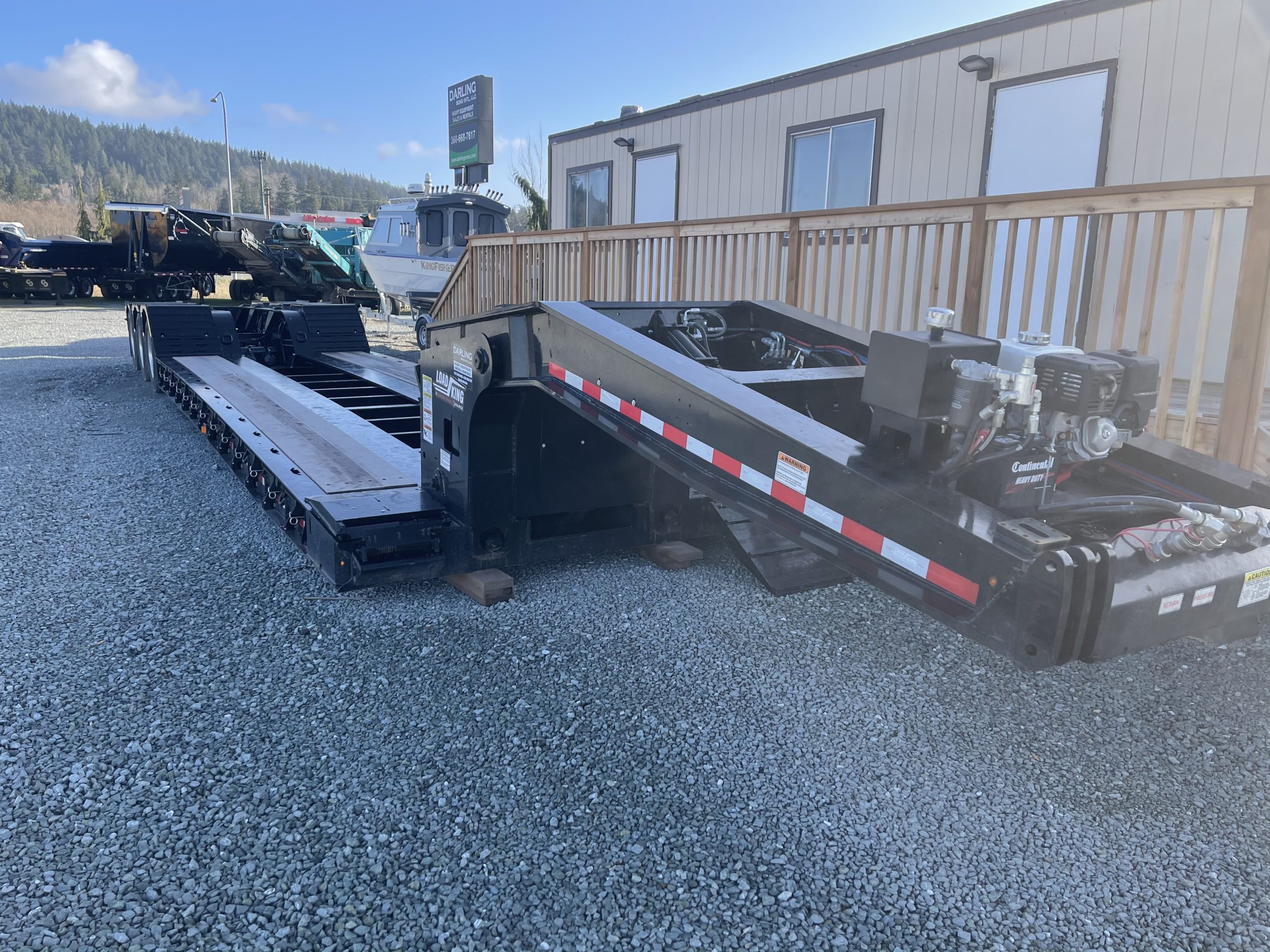 NEW 2024 LOAD KING SIGNATURE SERIES 60-TON LOWBOY - Darling Sons Intl