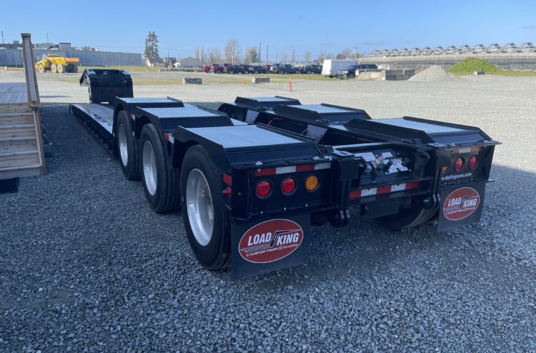 NEW 2022 LOAD KING SIGNATURE SERIES 60-TON LOWBOY - Darling Sons Intl