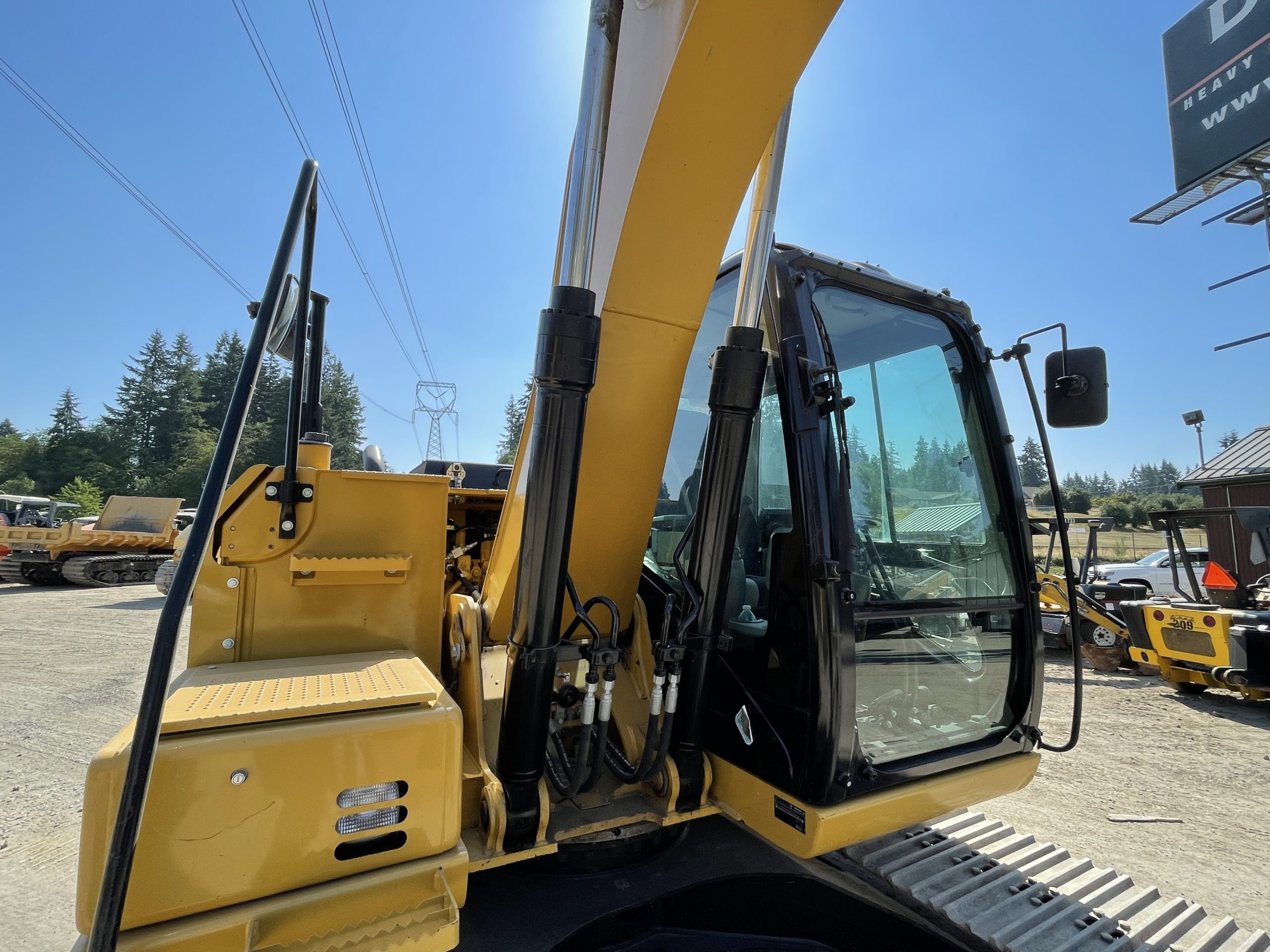 2018 CAT 313FL GC – Darling Sons Intl